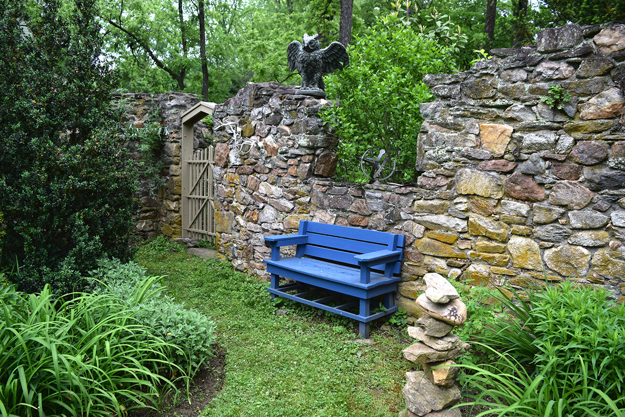 Sandy Spring Museum Garden Club Tour Review - Grading Gardens
