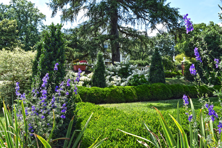 Oatlands Historic House & Gardens Review - Grading Gardens